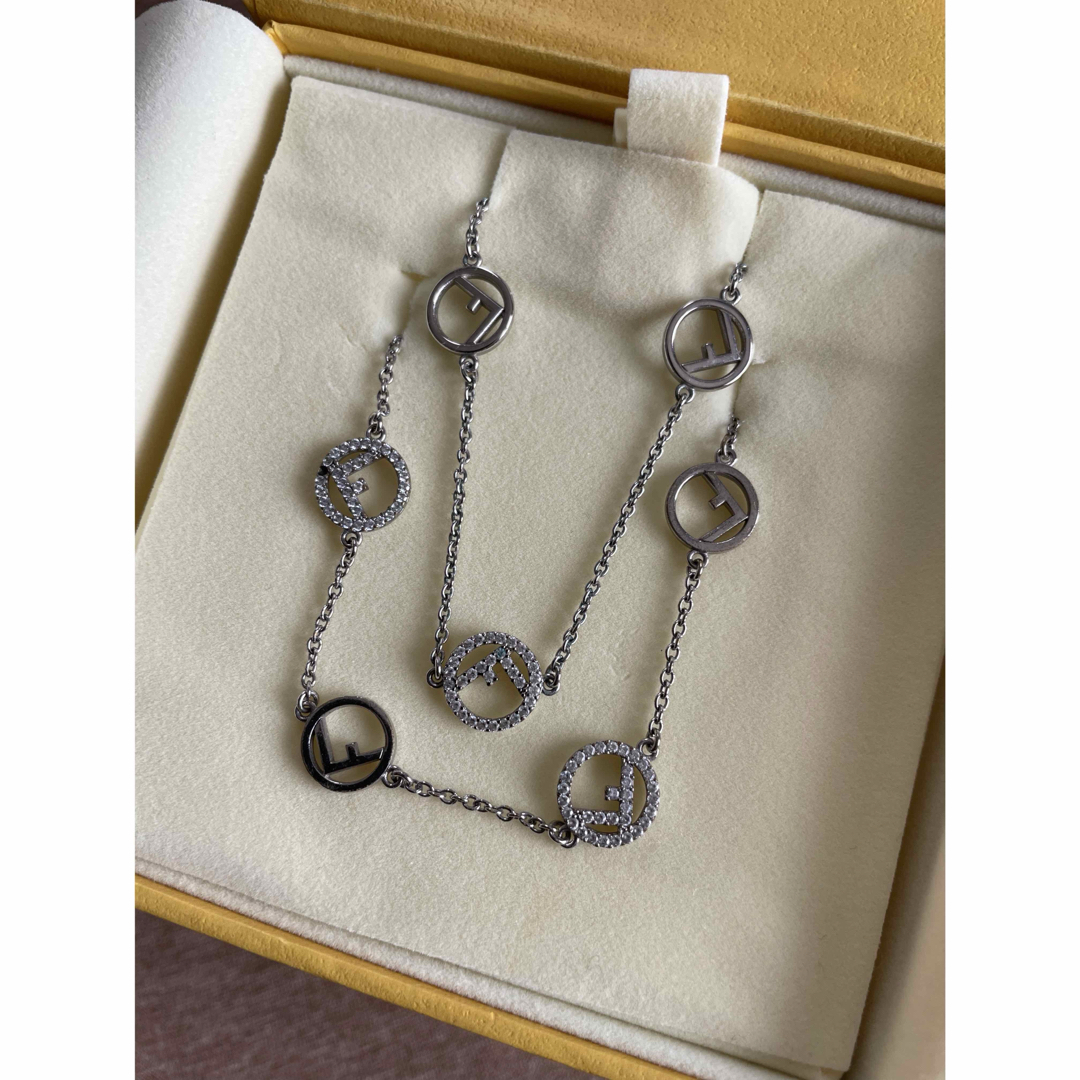 FENDI - 【FENDI】ロゴ入り ネックレス&ブレスレットセットの FENDI - 【FENDI】ロゴ入り ネックレス&ブレスレットセットの