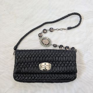 MIU MIUのフリマアイテム一覧 MIU MIUのフリマアイテム一覧