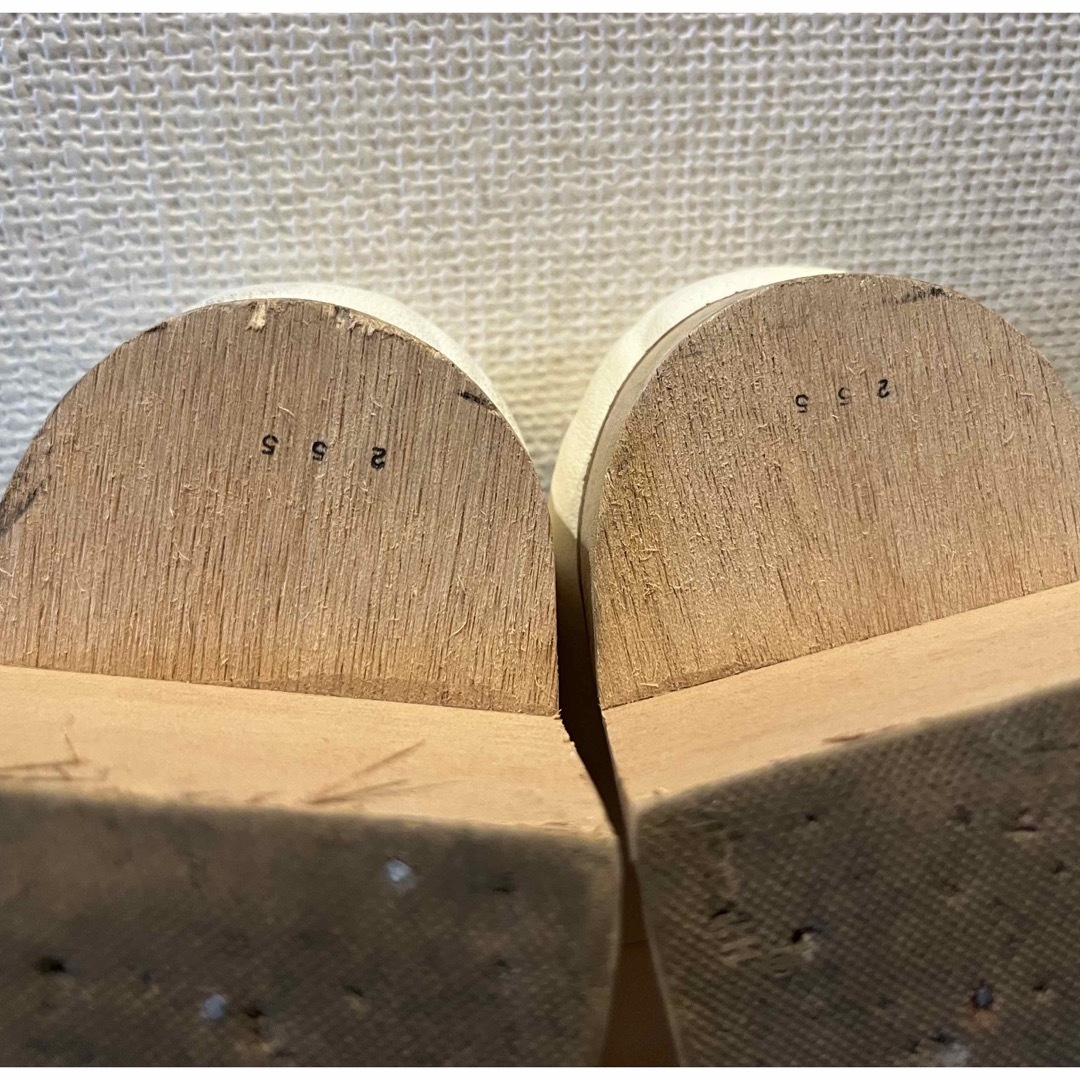 keisuke kanda - 多分絶対 下駄靴 ホワイト 25.5cmの通販 by き keisuke kanda - 多分絶対 下駄靴 ホワイト 25.5cmの通販 by き