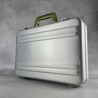 ZERO HALLIBURTONのフリマアイテム一覧 ZERO HALLIBURTONのフリマアイテム一覧