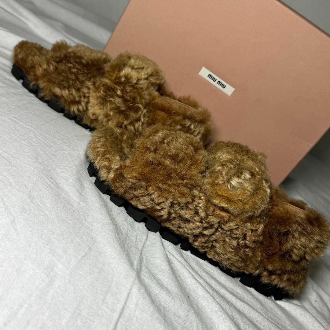 MIU MIU - 【定価15万】MIUMIU MONTONEBRISE ボア サンダル 23cm MIU MIU - 【定価15万】MIUMIU MONTONEBRISE ボア サンダル 23cm