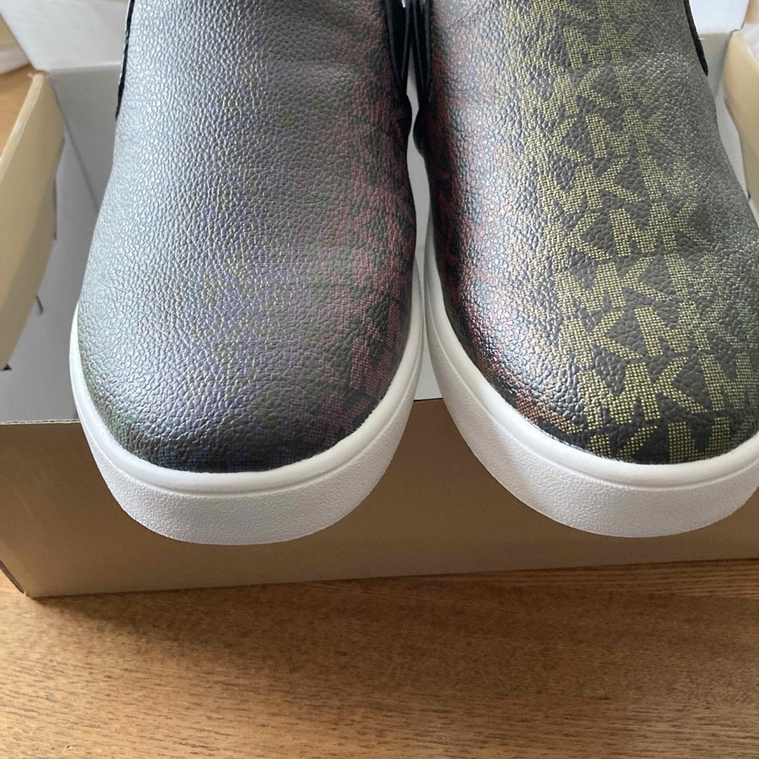 MICHAEL KORS - 新品 マイケルコース 撥水 スリッポン MICHAEL KORS - 新品 マイケルコース 撥水 スリッポン