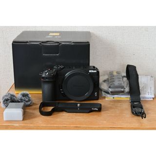 Nikon - 極美品ショット数42枚!Nikon Z30 ブラック ミラーレス Nikon - 極美品ショット数42枚!Nikon Z30 ブラック ミラーレス