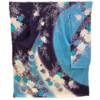 美しい赤の振袖 正絹 花柄 金箔 帯付き 成人式 振り袖 金駒刺繍 美しい赤の振袖 正絹 花柄 金箔 帯付き 成人式 振り袖 金駒刺繍