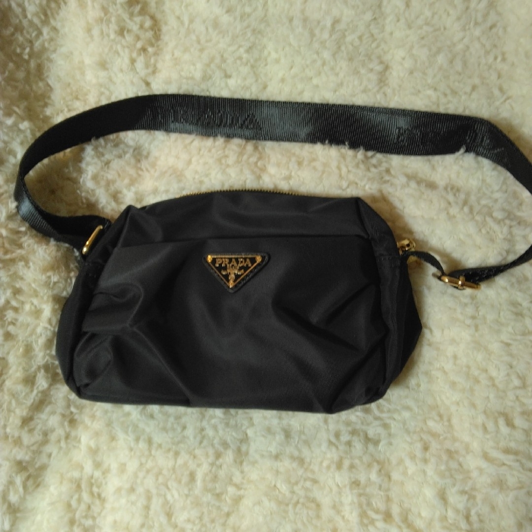 PRADA - プラダノベルティポシェットショルダーバッグ新品未使用 PRADA - プラダノベルティポシェットショルダーバッグ新品未使用