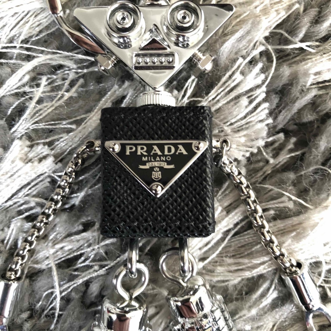 PRADA - PRADA プラダ ロボットバッグチャーム ロボット ミュウ PRADA - PRADA プラダ ロボットバッグチャーム ロボット ミュウ