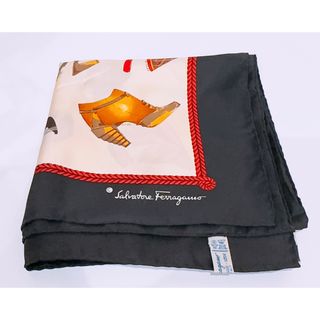 Salvatore Ferragamo(バンダナ/スカーフ)のフリマアイテム一覧 Salvatore Ferragamo(バンダナ/スカーフ)のフリマアイテム一覧