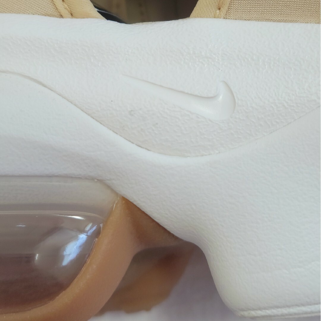 NIKE - 新品 NIKE エアマックスココ ベージュ 24cm 24.0cm NIKE - 新品 NIKE エアマックスココ ベージュ 24cm 24.0cm