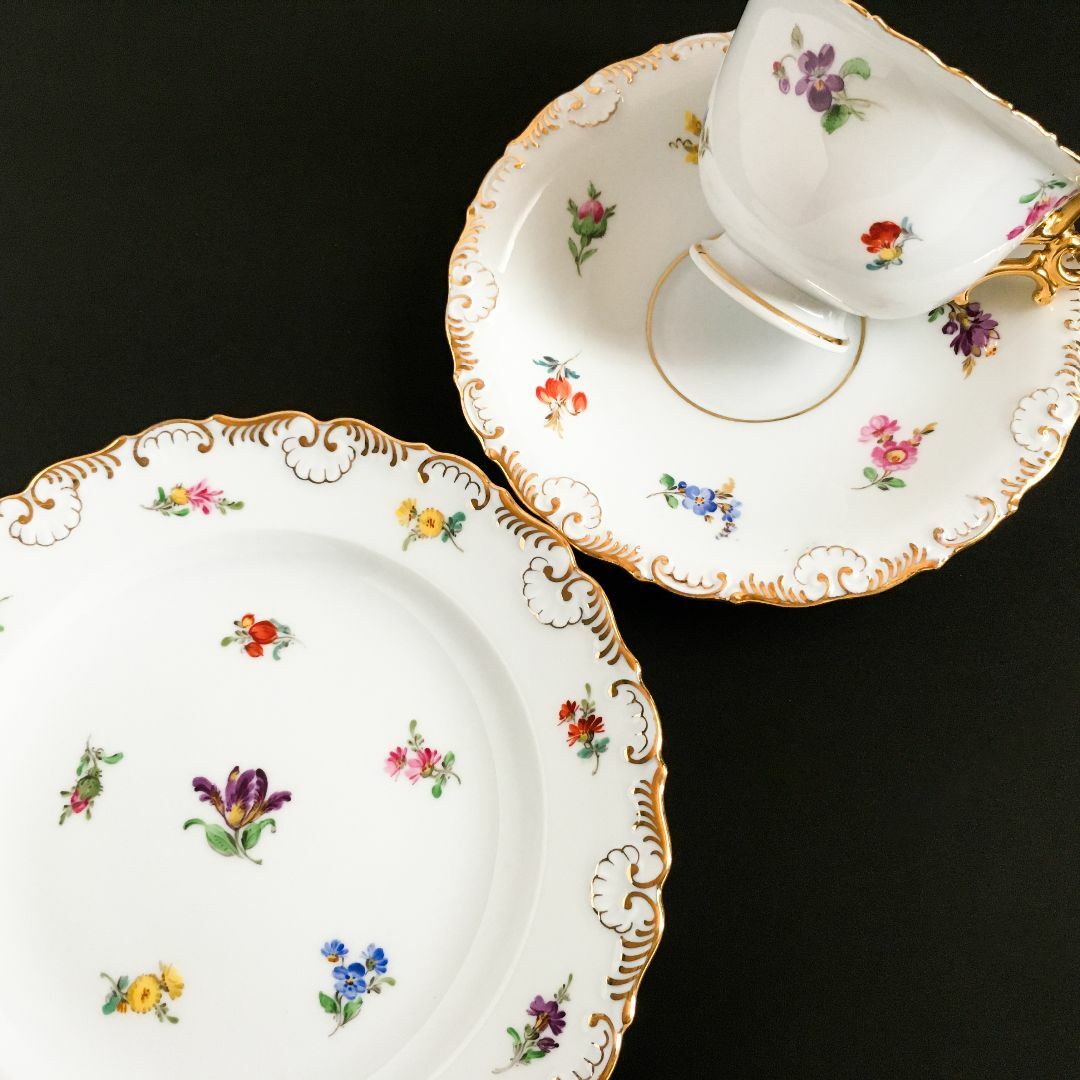 MEISSEN - 古マイセン 金彩 小花散らし文 シェルレリーフ縁取り MEISSEN - 古マイセン 金彩 小花散らし文 シェルレリーフ縁取り