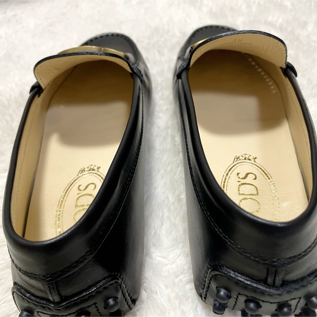 TOD'S - 箱付き美品 TOD'S トッズ ケイト レザー ドライビング TOD'S - 箱付き美品 TOD'S トッズ ケイト レザー ドライビング