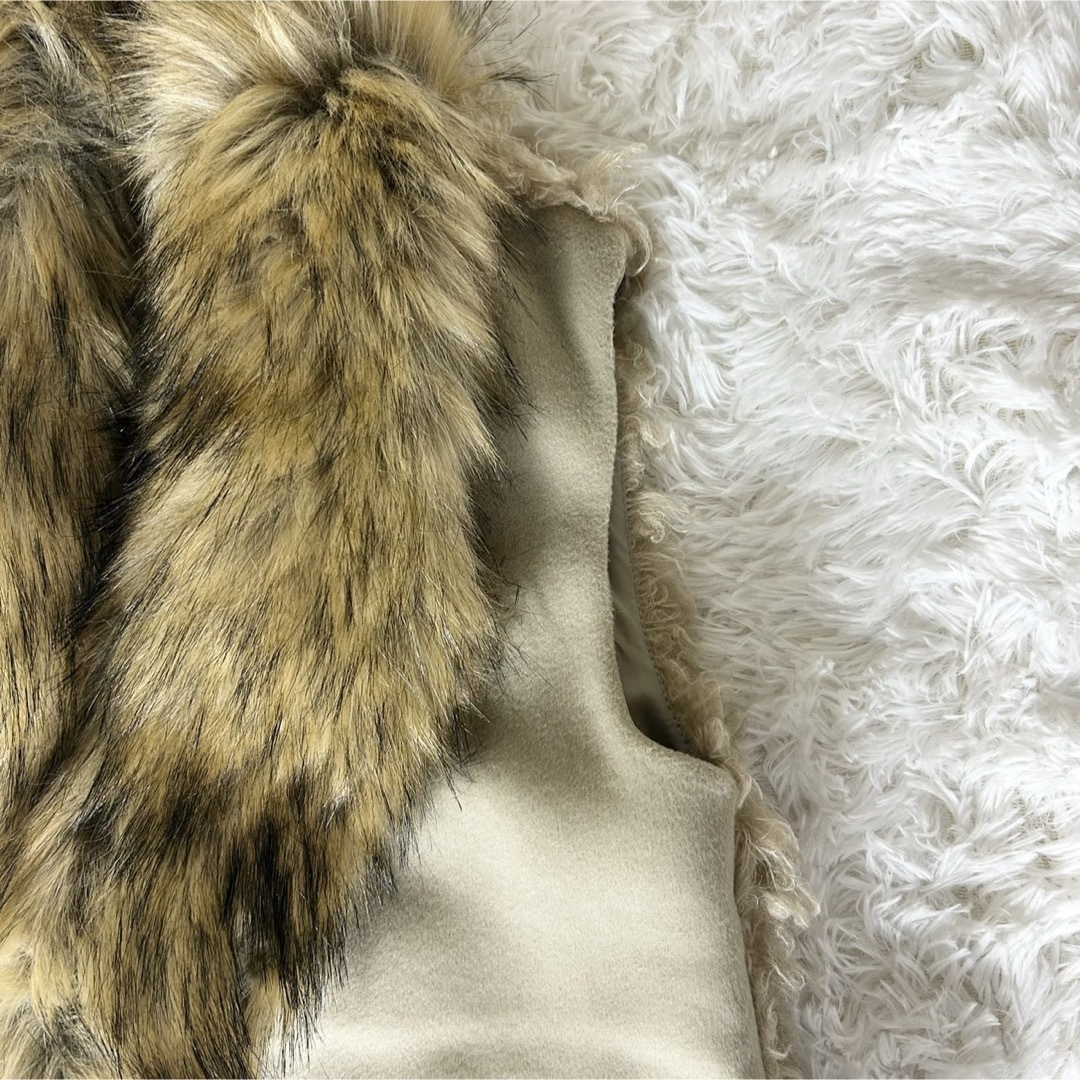 Ameri VINTAGE - 美品✨ アメリ AMERI ASYMMETRY FUR VEST Ameri VINTAGE - 美品✨ アメリ AMERI ASYMMETRY FUR VEST