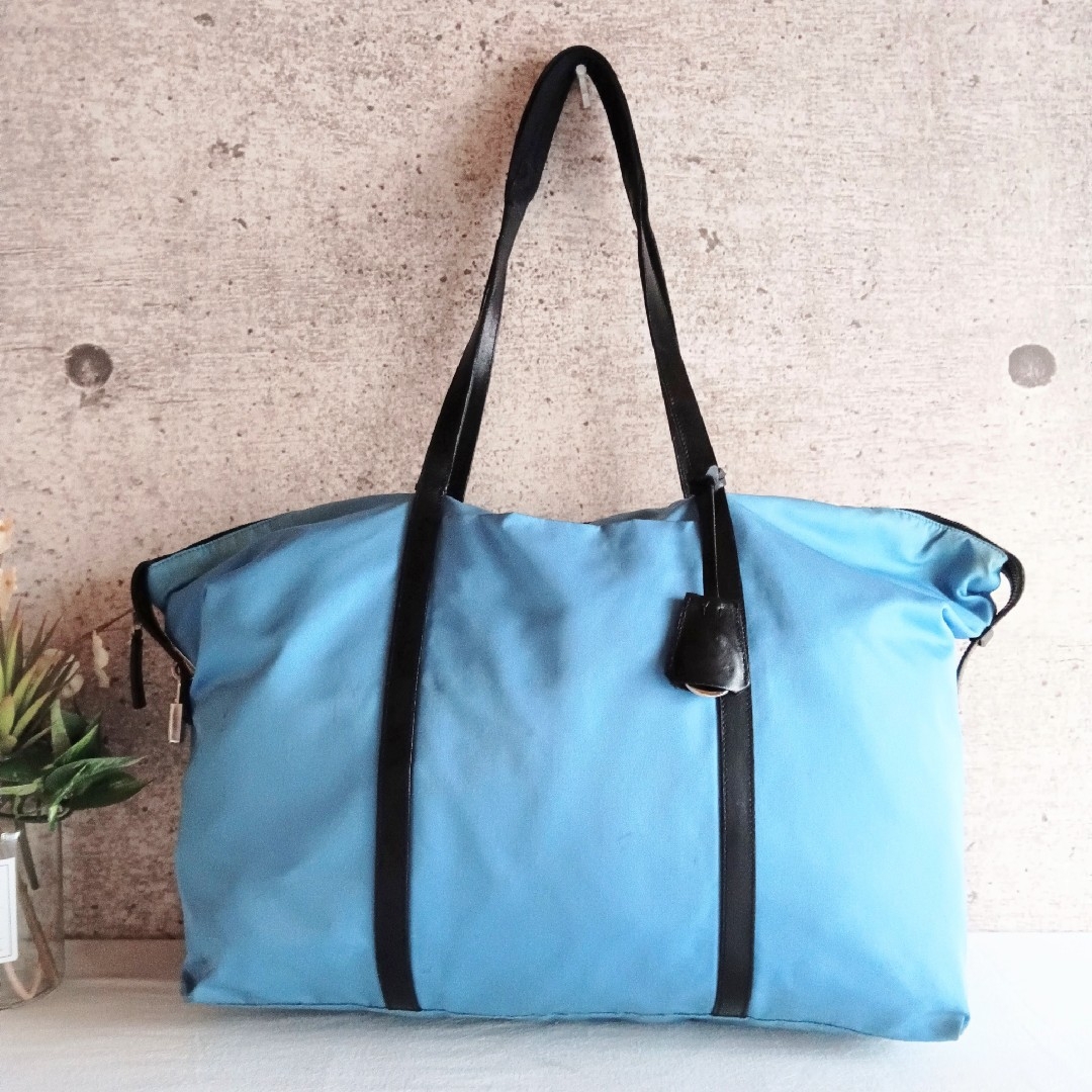 PRADA - 良品 プラダ ナイロン 南京錠 ショルダー トートバッグ PRADA - 良品 プラダ ナイロン 南京錠 ショルダー トートバッグ