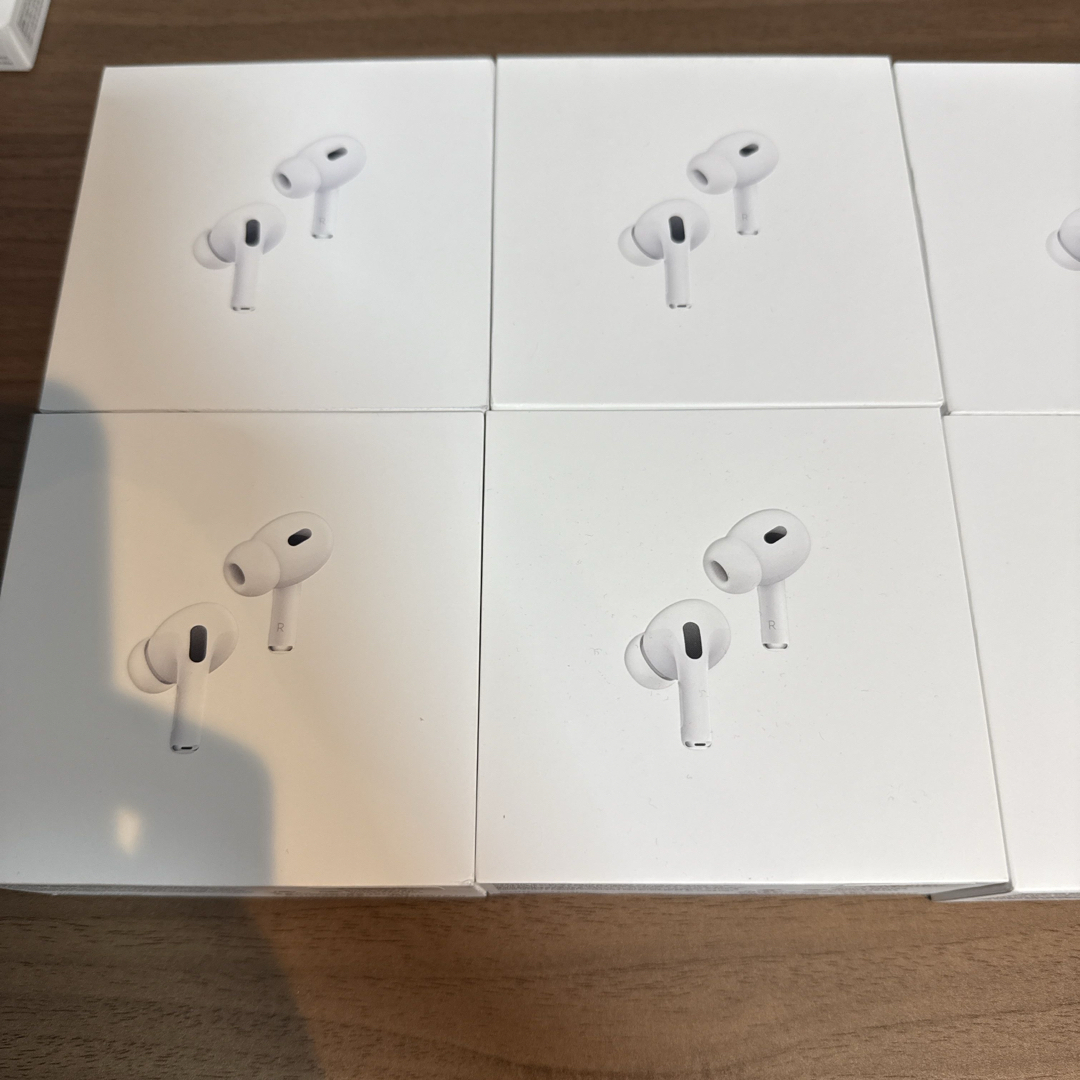 Apple - Apple AirPods Pro 第2世代 (USB-C) 未開封新品 8台の Apple - Apple AirPods Pro 第2世代 (USB-C) 未開封新品 8台の