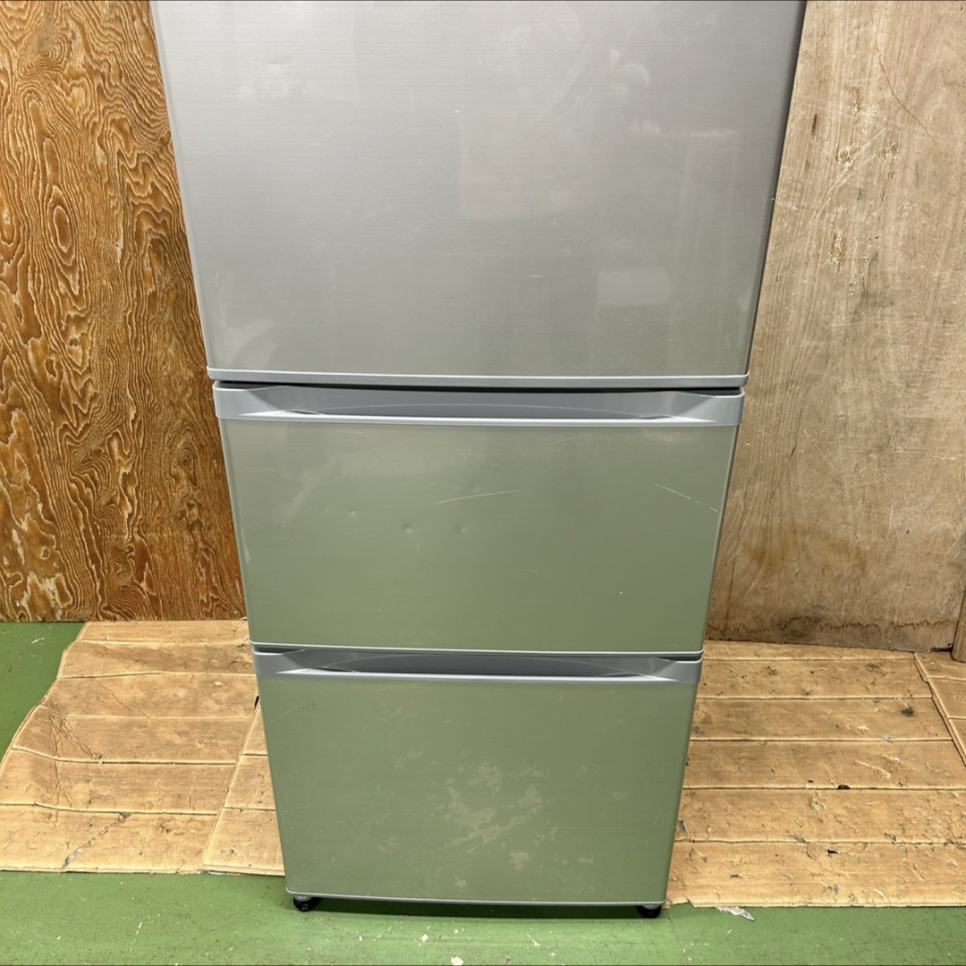 134 東芝 大型冷蔵庫 容量300l〜400l 自動製氷器付き 右開きの 134 東芝 大型冷蔵庫 容量300l〜400l 自動製氷器付き 右開きの