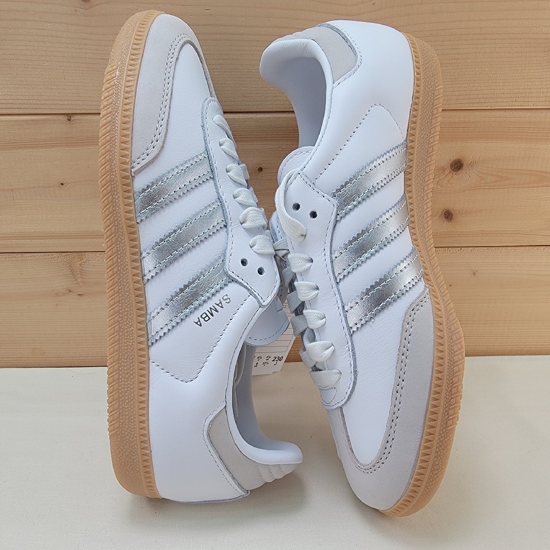 adidas - アディダス サンバ OG ホワイト/シルバー 23cmの通販 adidas - アディダス サンバ OG ホワイト/シルバー 23cmの通販