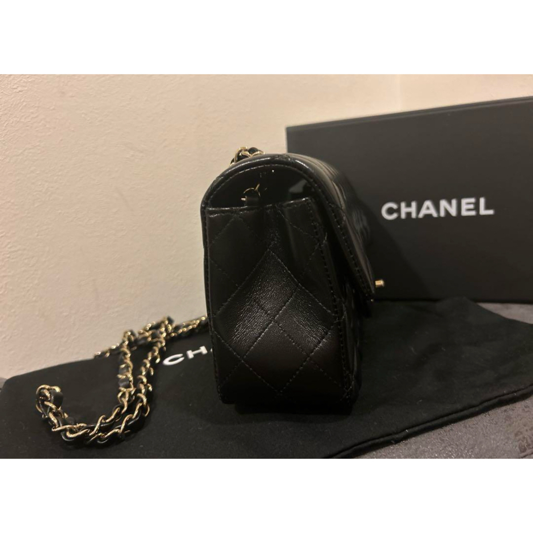 CHANEL - 【超レア】シャネル ミニマトラッセ20 黒 チェーン CHANEL - 【超レア】シャネル ミニマトラッセ20 黒 チェーン