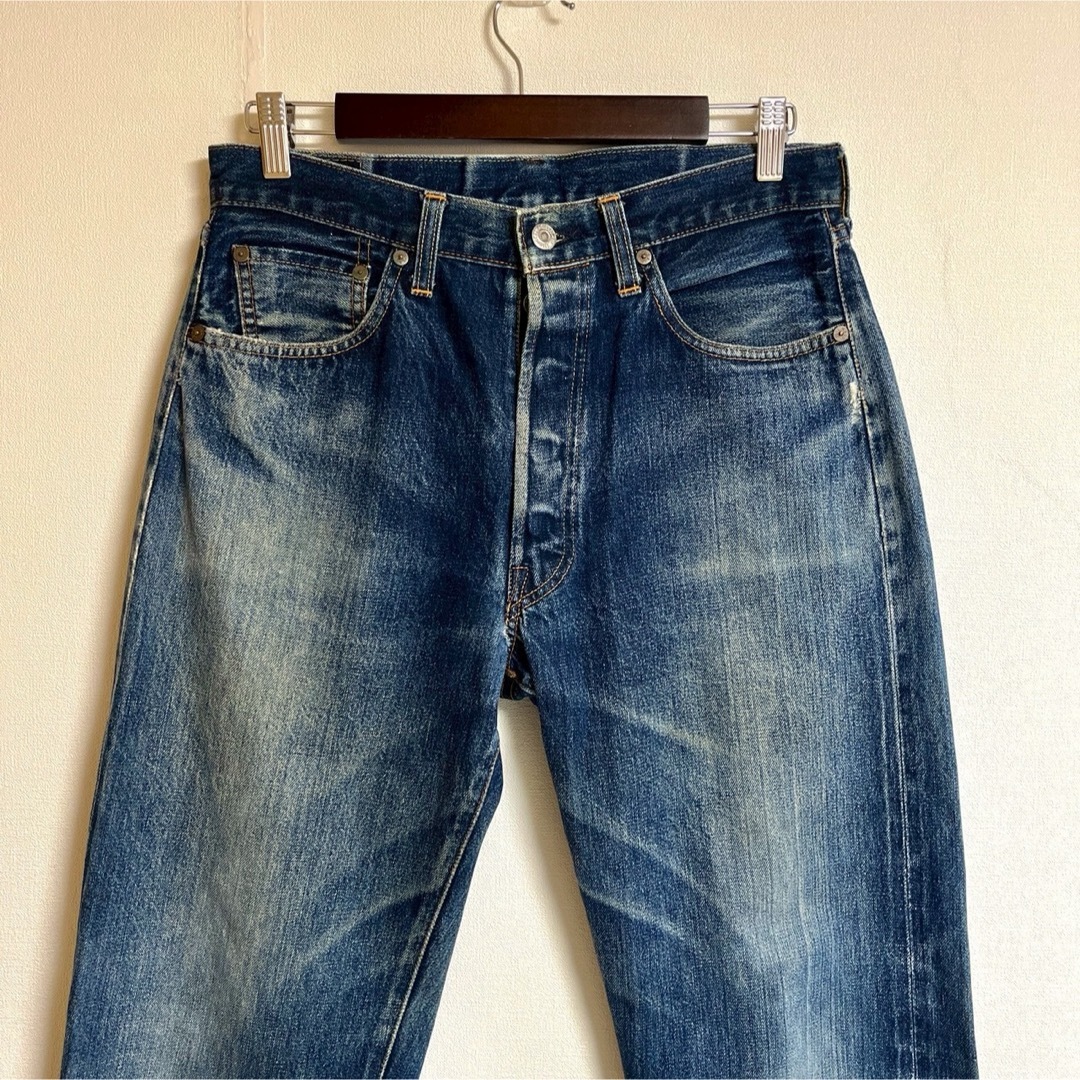 Levi's - LEVI'S 501XX セルビッチ デニムパンツ 33 ボタン裏555 Levi's - LEVI'S 501XX セルビッチ デニムパンツ 33 ボタン裏555