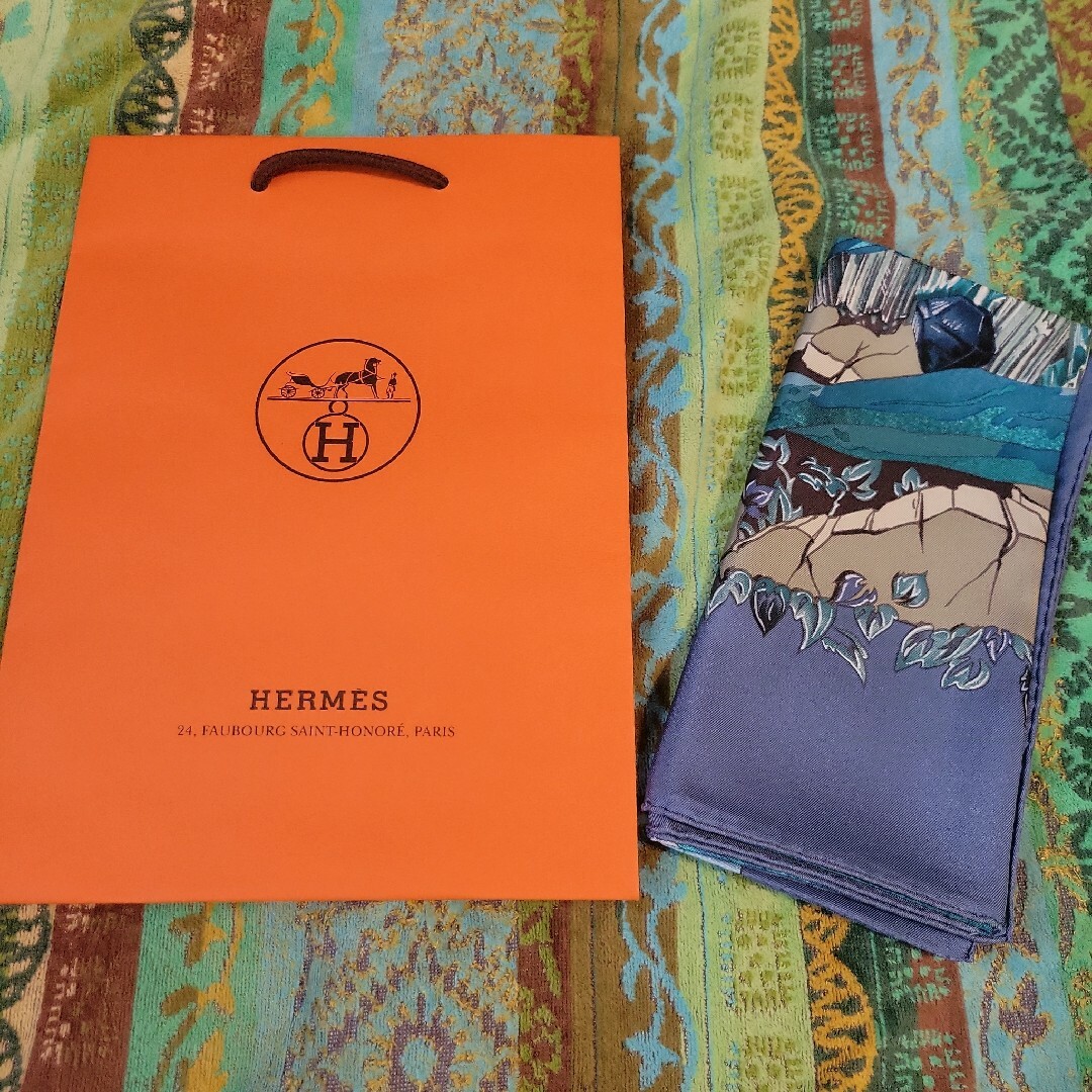 HERMES - レア 稀少 未使用 HERMES エルメス スカーフ カレ90 HERMES - レア 稀少 未使用 HERMES エルメス スカーフ カレ90