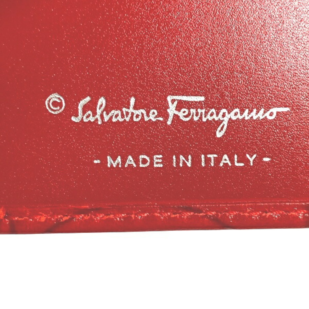 FERRAGAMO - フェラガモ ガンチーニ 型押し レッド 長財布 FERRAGAMO - フェラガモ ガンチーニ 型押し レッド 長財布