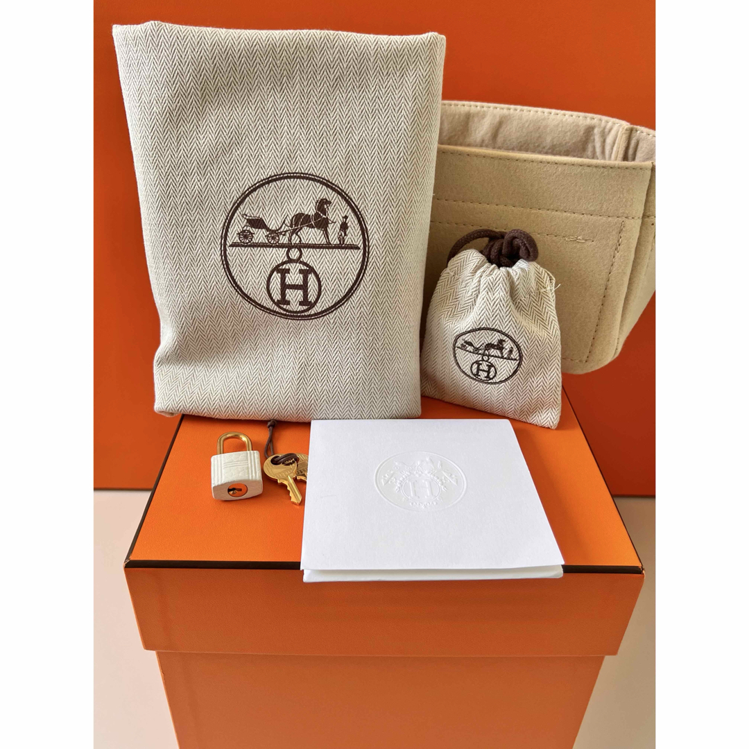 HERMES - 激レア☆ エルメス ピコタンロックPM ニューホワイト B HERMES - 激レア☆ エルメス ピコタンロックPM ニューホワイト B