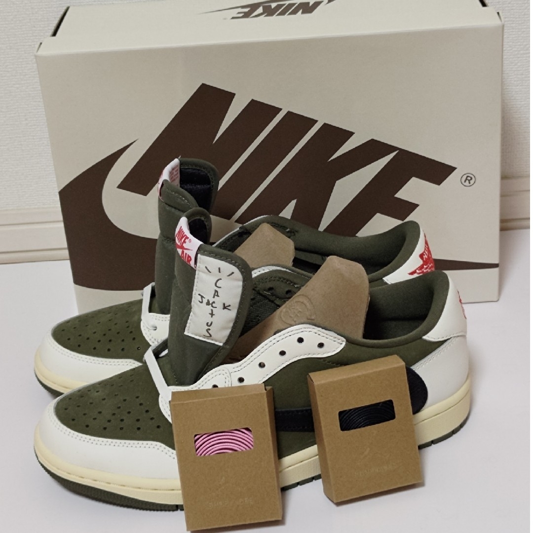 NIKE - ☆新品・未使用☆NIKE トラヴィススコット AJ1LOW NIKE - ☆新品・未使用☆NIKE トラヴィススコット AJ1LOW