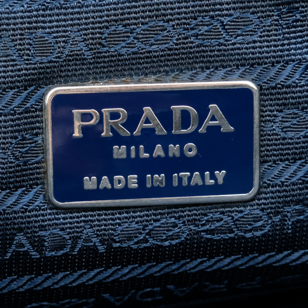 PRADA - ✨美品・希少✨ プラダ ミニリュック バックパック 三角 PRADA - ✨美品・希少✨ プラダ ミニリュック バックパック 三角