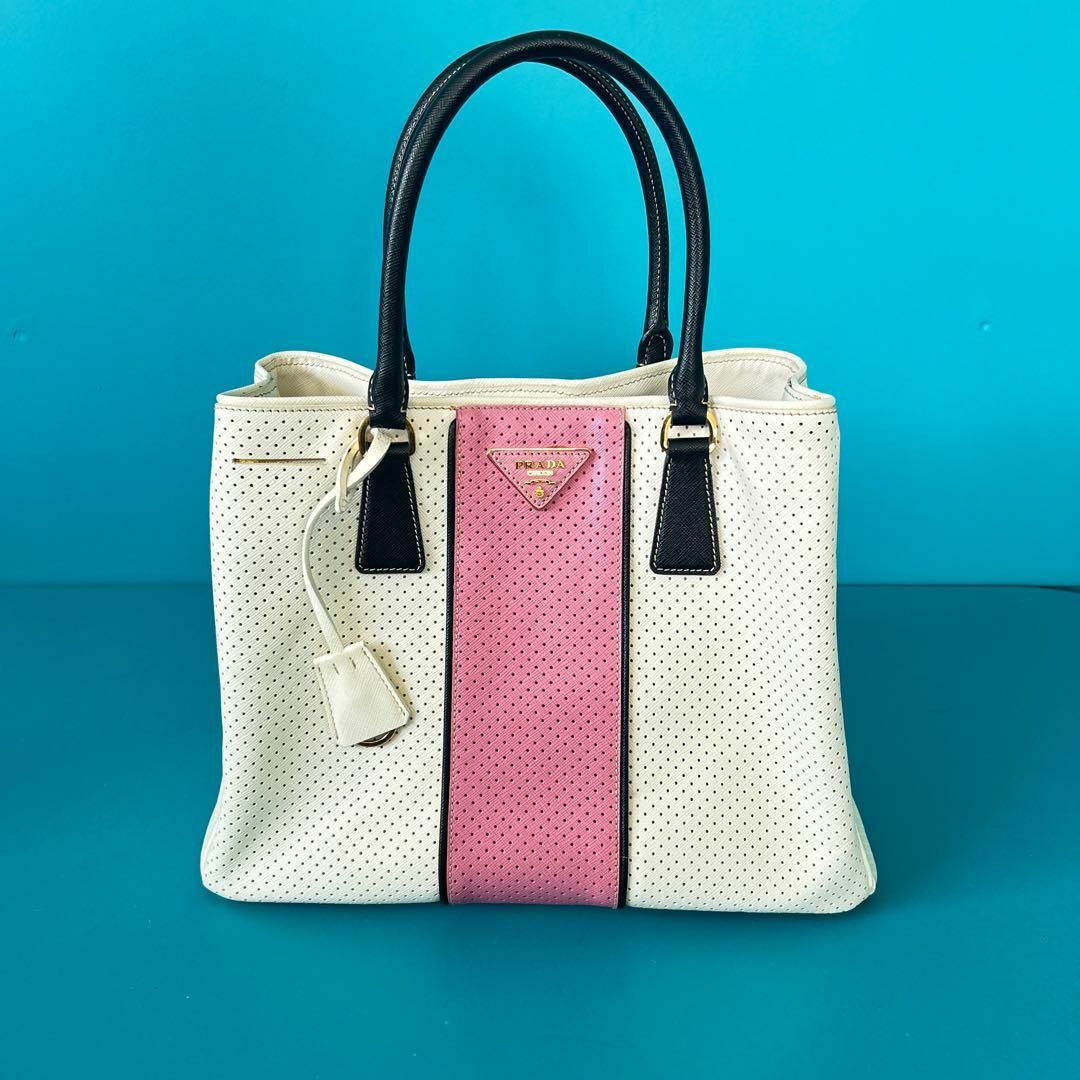 PRADA - PRADA サフィアーノ キュイール ホワイト ピンク PRADA - PRADA サフィアーノ キュイール ホワイト ピンク