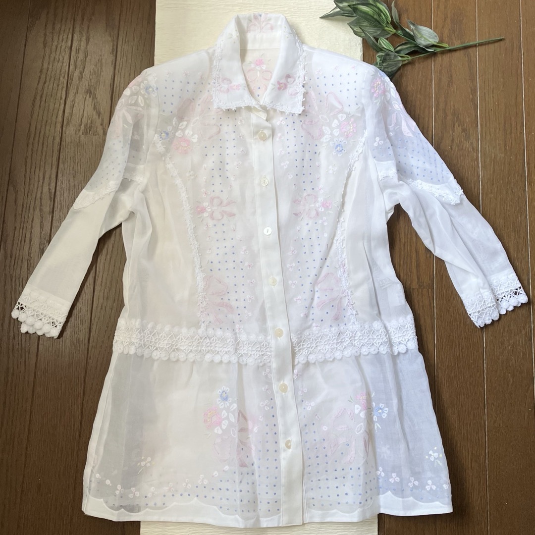 未使用 スワトウ刺繍 コットンオーガンジーブラウス&カットソー 未使用 スワトウ刺繍 コットンオーガンジーブラウス&カットソー