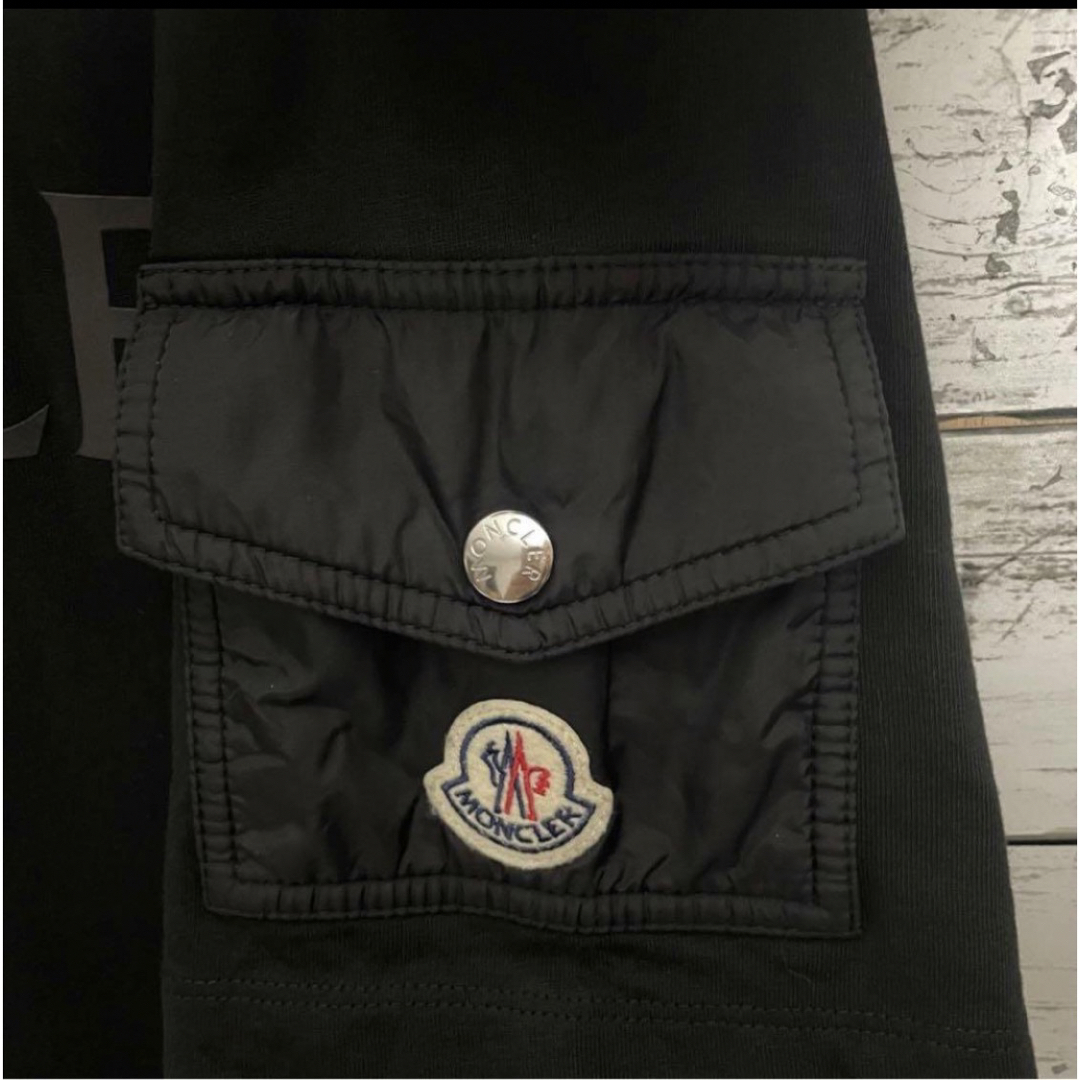 MONCLER - 【 激レア 】 モンクレール センターロゴ 袖ポケット MONCLER - 【 激レア 】 モンクレール センターロゴ 袖ポケット