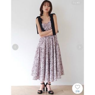 SNIDEL - 新作新品🌷スナイデル フラワーパターンタイト SNIDEL - 新作新品🌷スナイデル フラワーパターンタイト