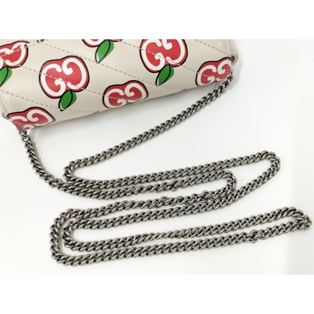 GUCCI - GUCCI チェーンショルダーバッグ アップル GGマーモント GUCCI - GUCCI チェーンショルダーバッグ アップル GGマーモント