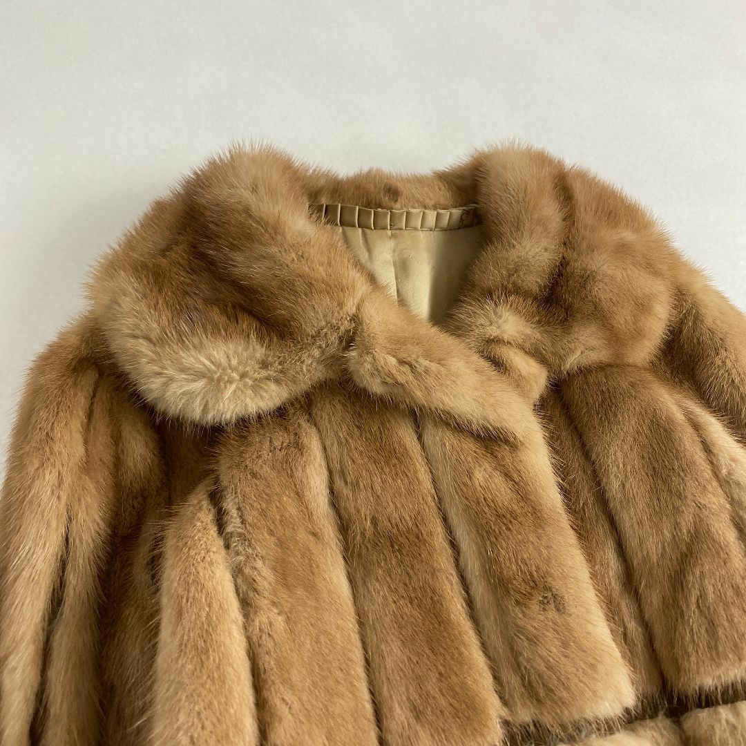 毛皮コート SAGA MINK ROYAL 希少デザイン タイル ブラウン 上質 毛皮コート SAGA MINK ROYAL 希少デザイン タイル ブラウン 上質