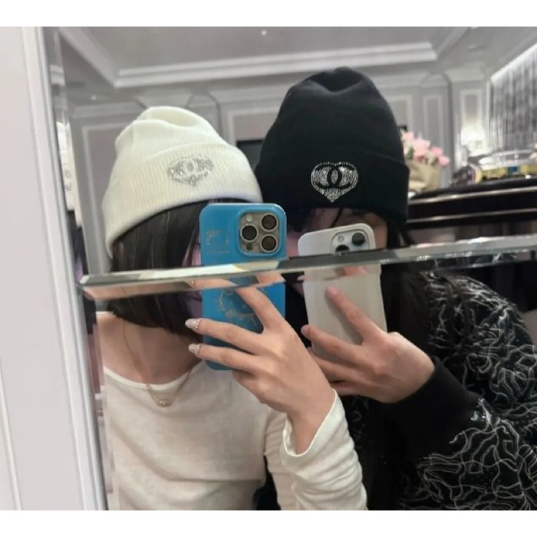 CHANEL - CHANEL ♡ ニット帽 ビーニー ハート ストラス ギフト CHANEL - CHANEL ♡ ニット帽 ビーニー ハート ストラス ギフト