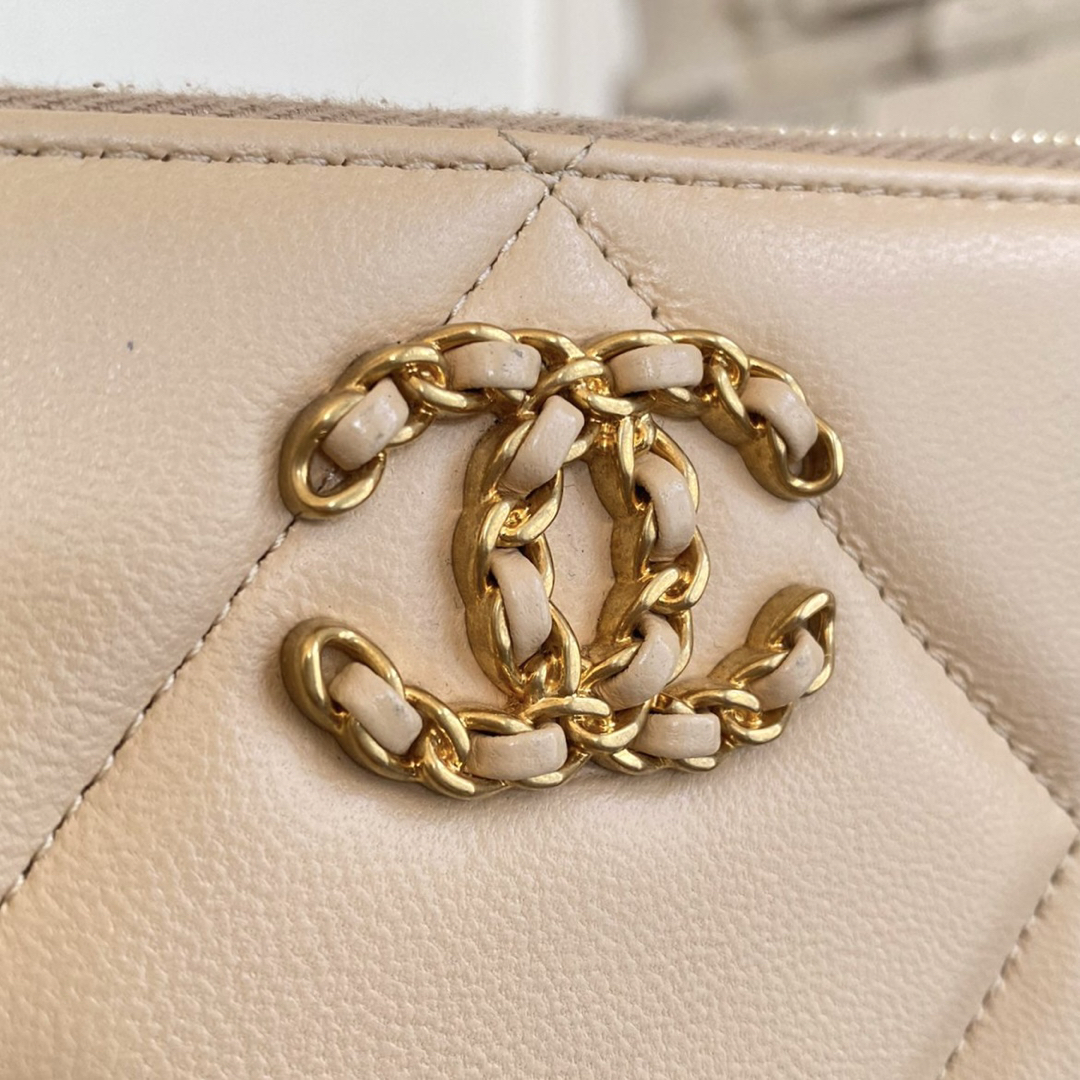 CHANEL - 【CHANEL】 シャネル19ウォレット ラムスキン 長財布 CHANEL - 【CHANEL】 シャネル19ウォレット ラムスキン 長財布