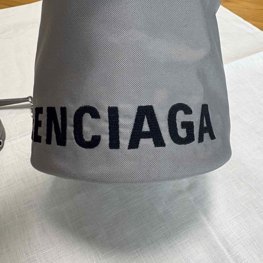 BALENCIAGA - BALENCIAGA WHEEL XS ドローストリング バケットの BALENCIAGA - BALENCIAGA WHEEL XS ドローストリング バケットの