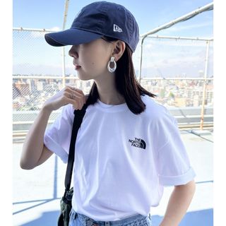 THE NORTH FACE - THE NORTH FACE 半袖Tシャツ 花の刺繍 THE NORTH FACE - THE NORTH FACE 半袖Tシャツ 花の刺繍