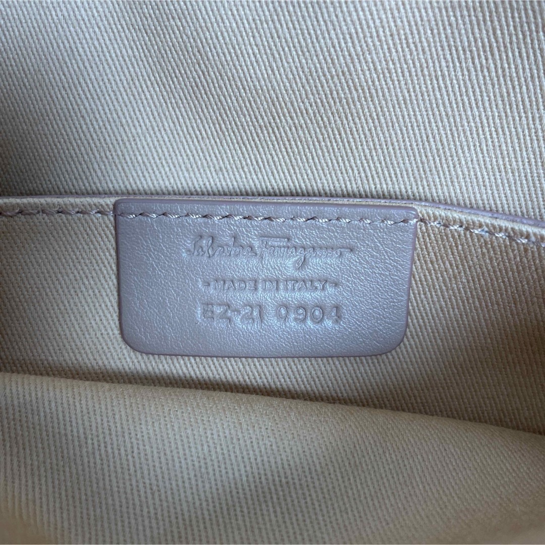 Salvatore Ferragamo - フェラガモ 極美品VIVABOW チェーン Salvatore Ferragamo - フェラガモ 極美品VIVABOW チェーン