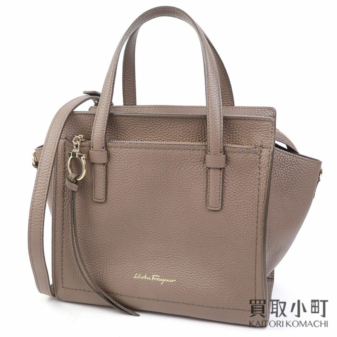 FERRAGAMO - 【新品同様】サルヴァトーレ フェラガモ FERRAGAMO - 【新品同様】サルヴァトーレ フェラガモ