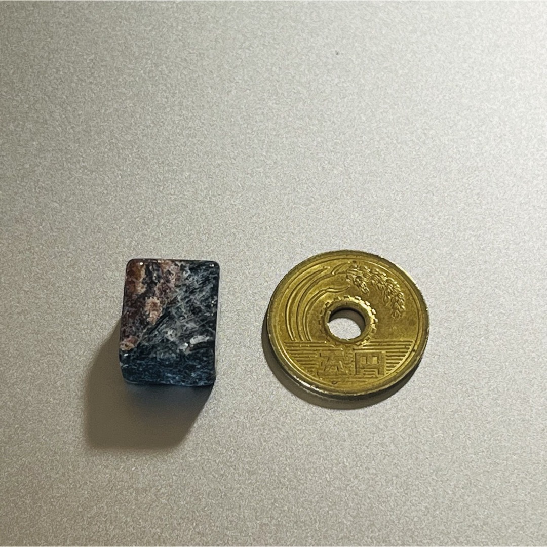 4強力!大財運銀龍霊石 龍神 金運 お守りの通販 by 鑑定師uran 4強力!大財運銀龍霊石 龍神 金運 お守りの通販 by 鑑定師uran