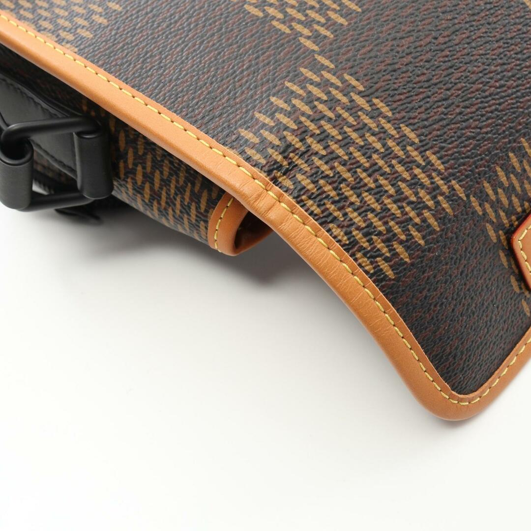 LOUIS VUITTON - ルイ・ヴィトン LOUIS VUITTON × NIGO アマゾン LOUIS VUITTON - ルイ・ヴィトン LOUIS VUITTON × NIGO アマゾン