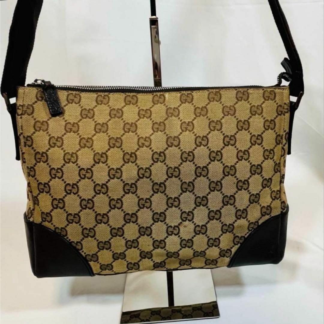 GUCCI - 極美品 グッチ GGマーク メッセンジャー ショルダー GUCCI - 極美品 グッチ GGマーク メッセンジャー ショルダー