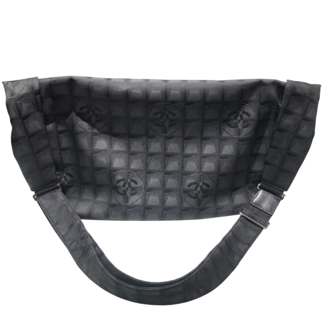 CHANEL - シャネル CHANEL ニュートラベルラインメッセンジャー CHANEL - シャネル CHANEL ニュートラベルラインメッセンジャー