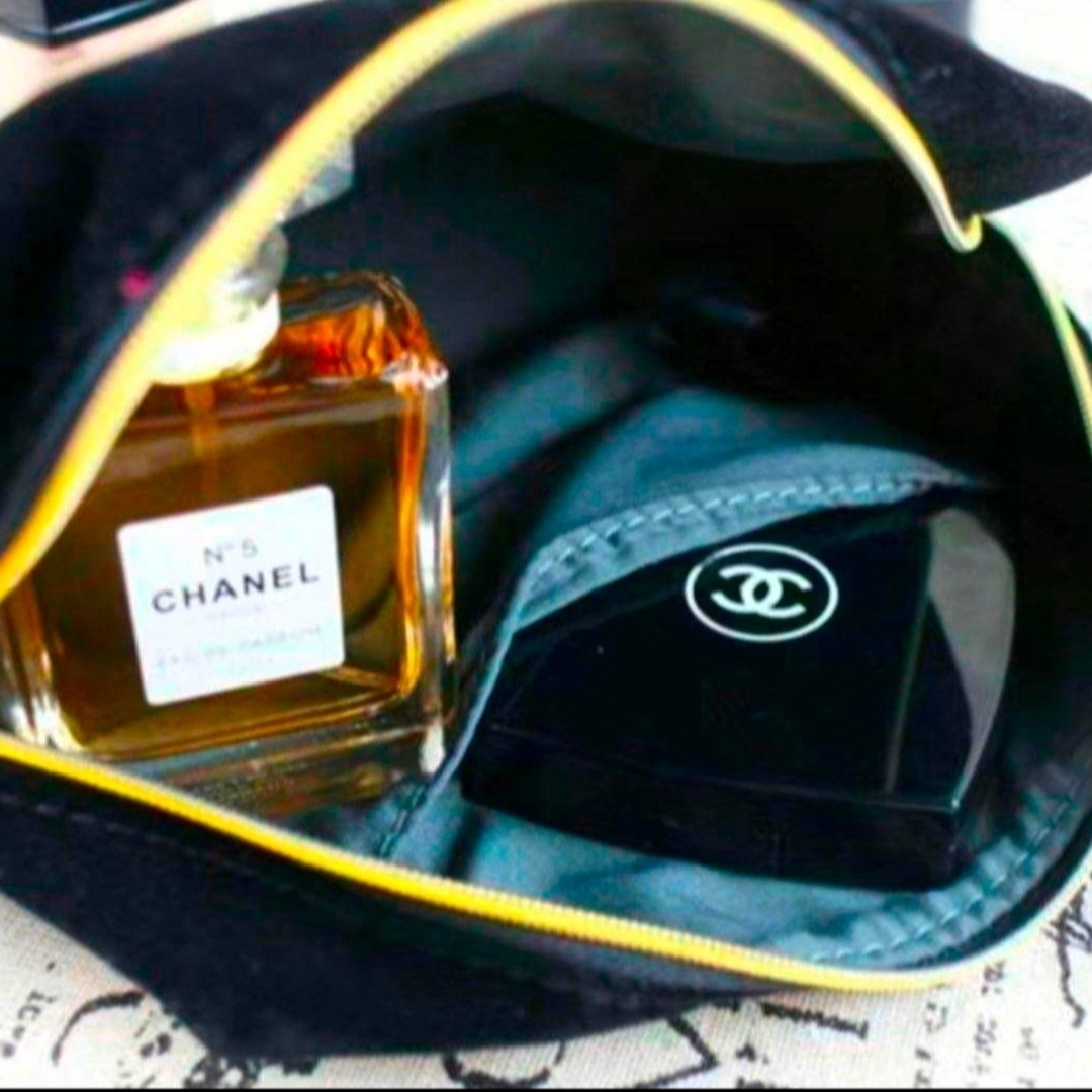 Yves Saint Laurent - ポーチの通販 by はるみ's shop|イヴサン Yves Saint Laurent - ポーチの通販 by はるみ's shop|イヴサン