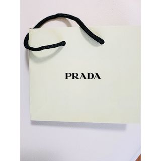 PRADA(ショップ袋)のフリマアイテム一覧 PRADA(ショップ袋)のフリマアイテム一覧