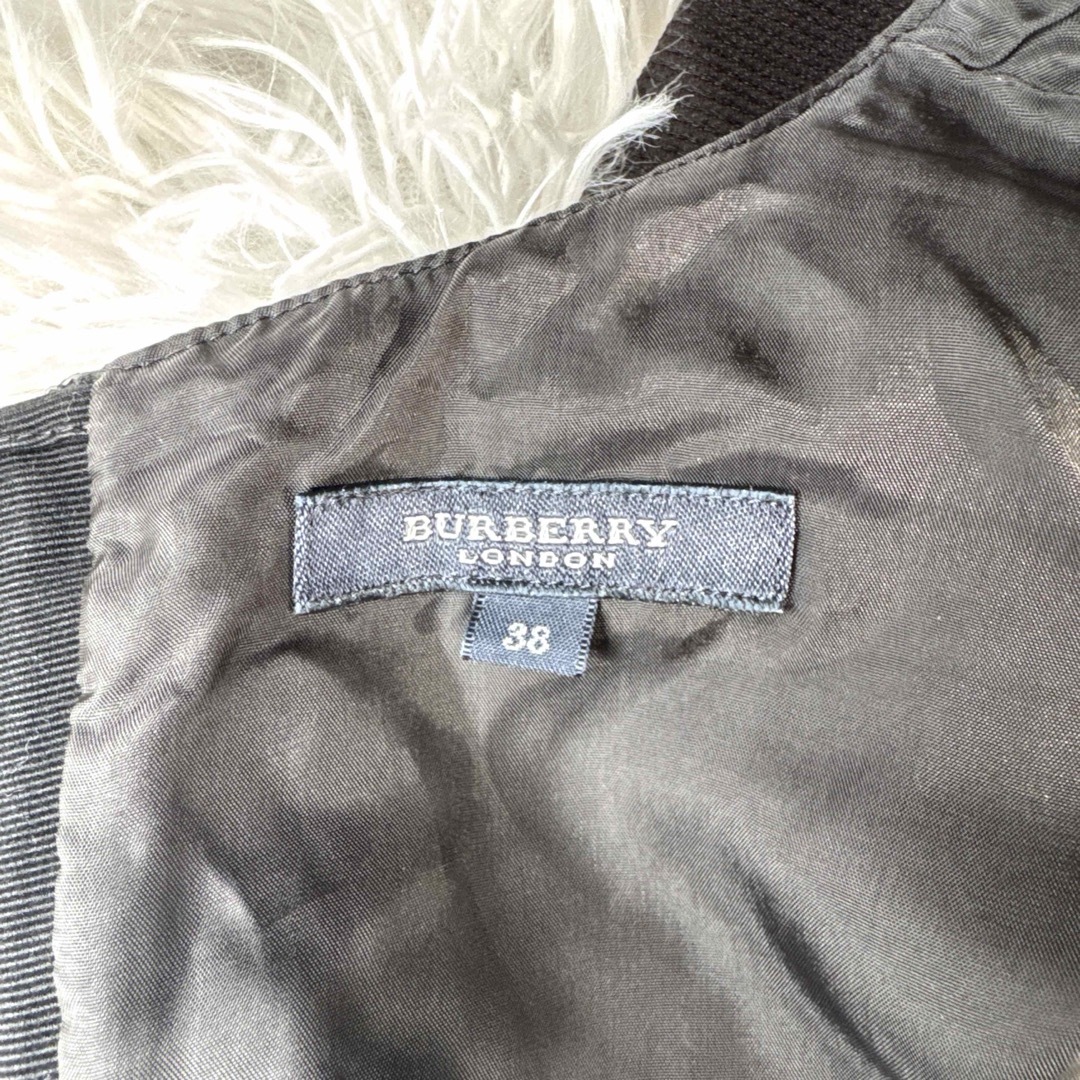 BURBERRY - 美品✨バーバリーロンドン 半袖ワンピース シルク BURBERRY - 美品✨バーバリーロンドン 半袖ワンピース シルク