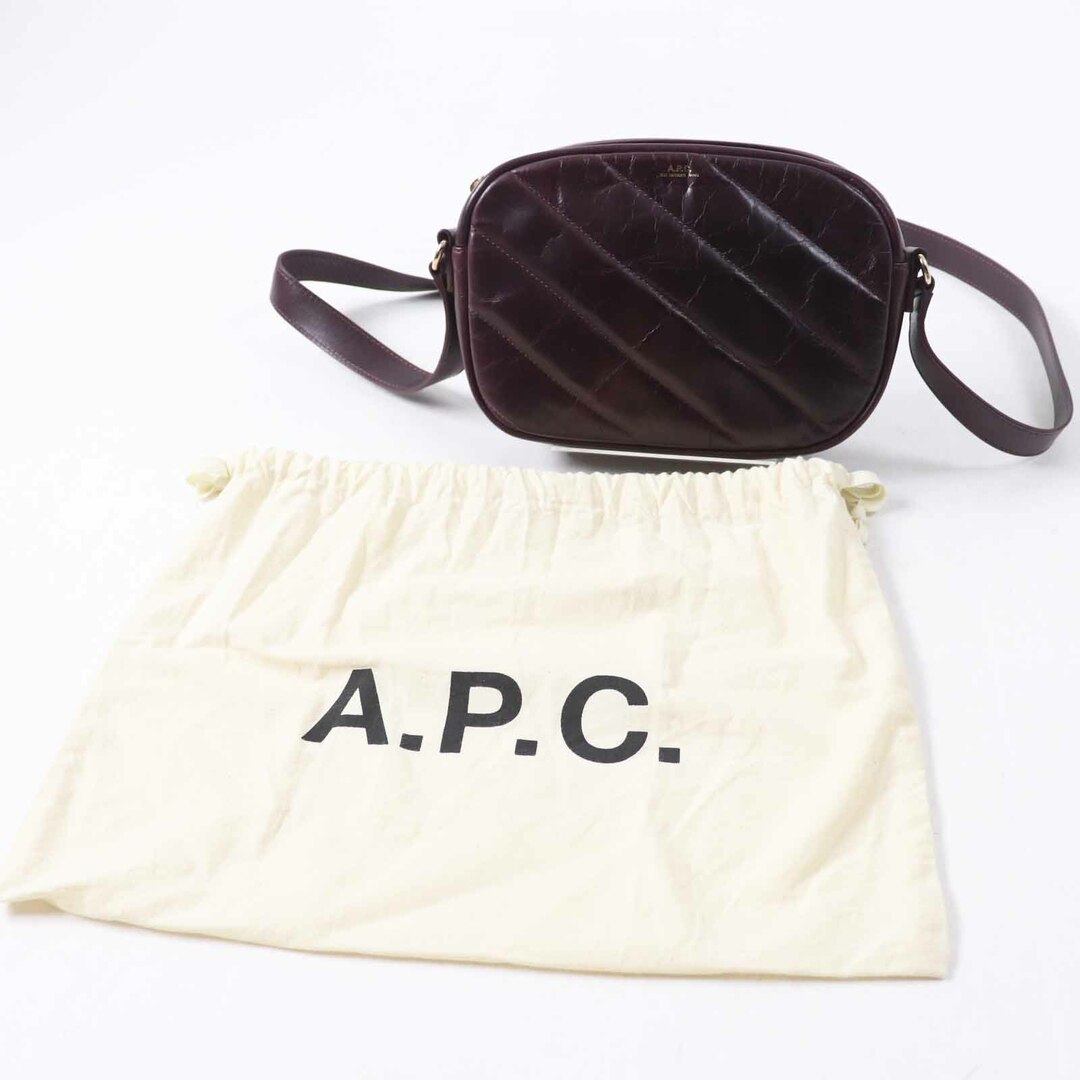 極美品◎A.P.C. アーペーセー キルティング バケッタレザー 極美品◎A.P.C. アーペーセー キルティング バケッタレザー