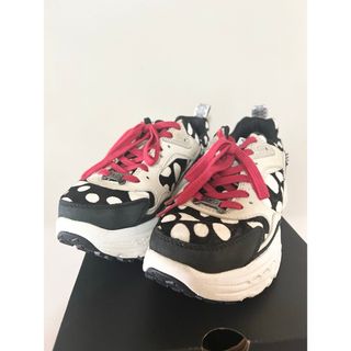 UGG - 美品✨UGG スニーカー CA805ダルメシアン 黒白 24cmの通販 UGG - 美品✨UGG スニーカー CA805ダルメシアン 黒白 24cmの通販