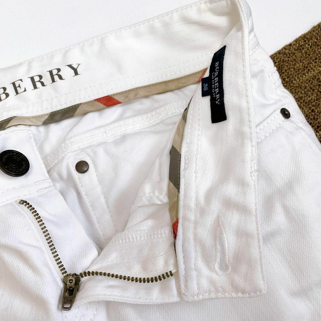 BURBERRY - Burberry バーバリー デニムパンツ ホワイト 白 ロゴ BURBERRY - Burberry バーバリー デニムパンツ ホワイト 白 ロゴ