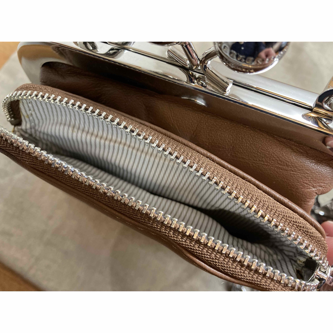 Weekend Max Mara - ブラウンレザー がま口クラッチバッグ Weekend Max Mara - ブラウンレザー がま口クラッチバッグ