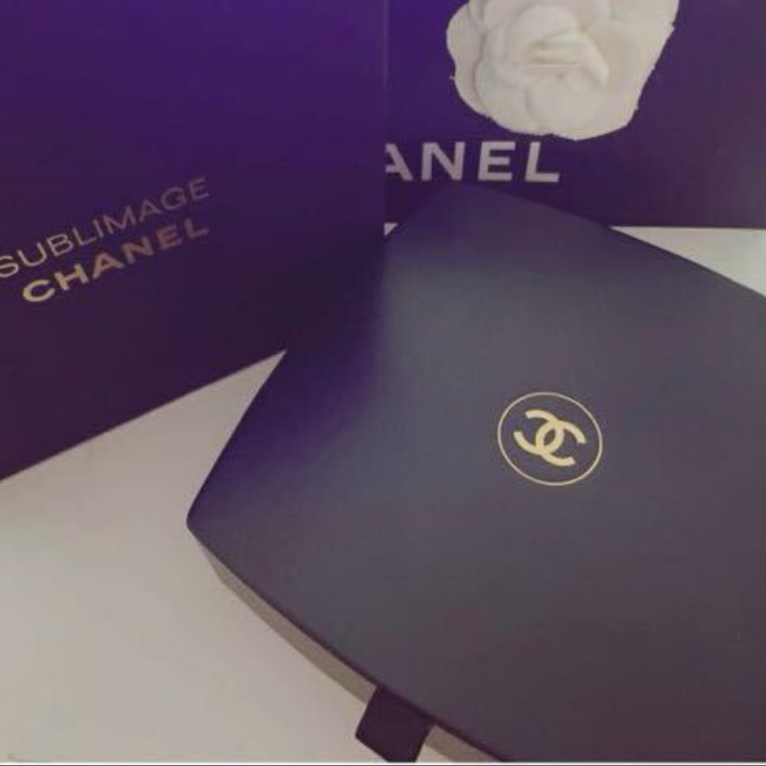 CHANEL - ☆CHANELミラー付きBOX VIPノベルティの通販 by 🍀kou CHANEL - ☆CHANELミラー付きBOX VIPノベルティの通販 by 🍀kou